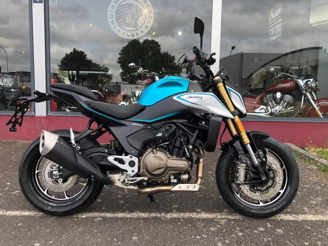 Moto QJ MOTOR SRK 550 occasion